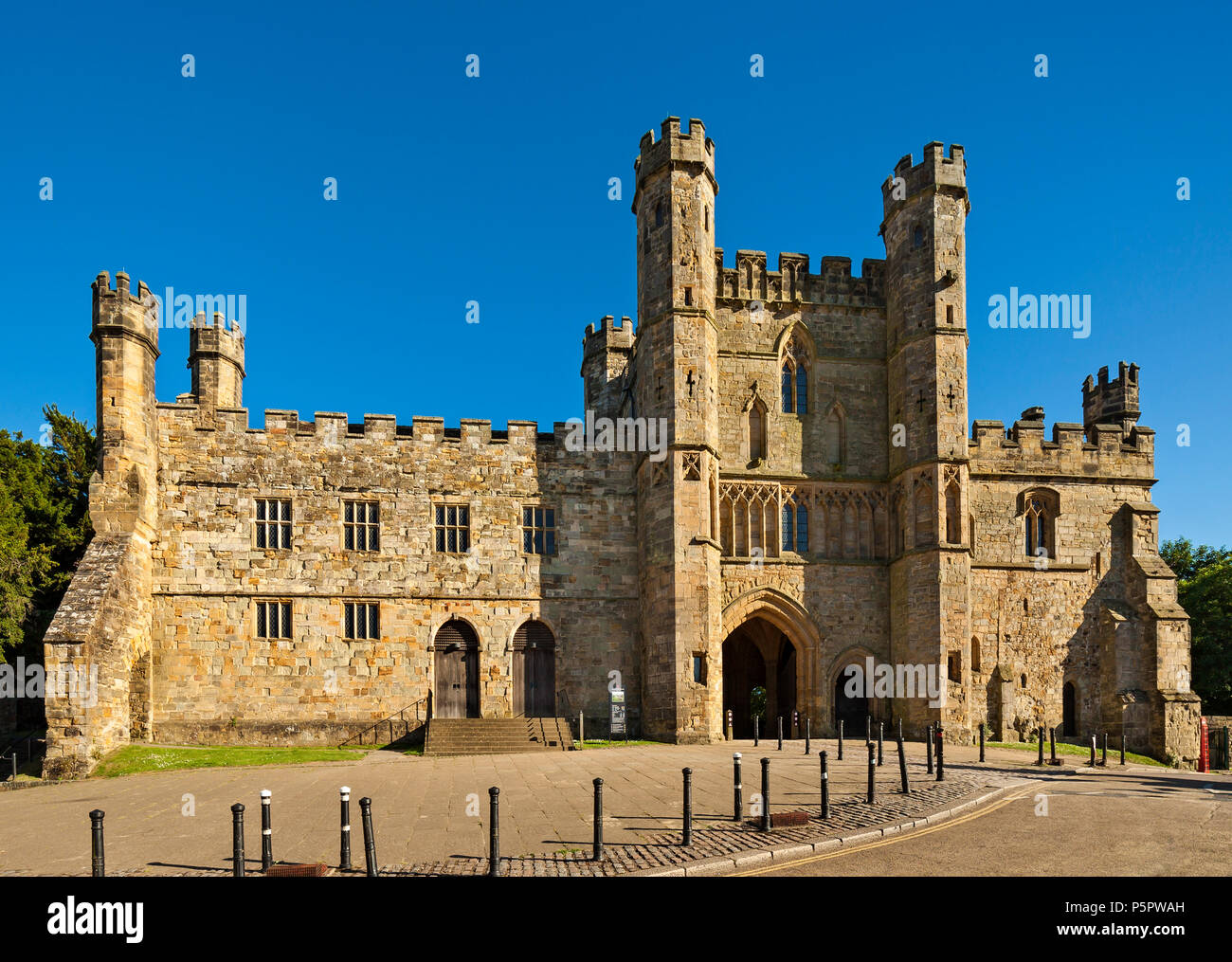 Battle abbey hi-res stock photography and images - Alamy