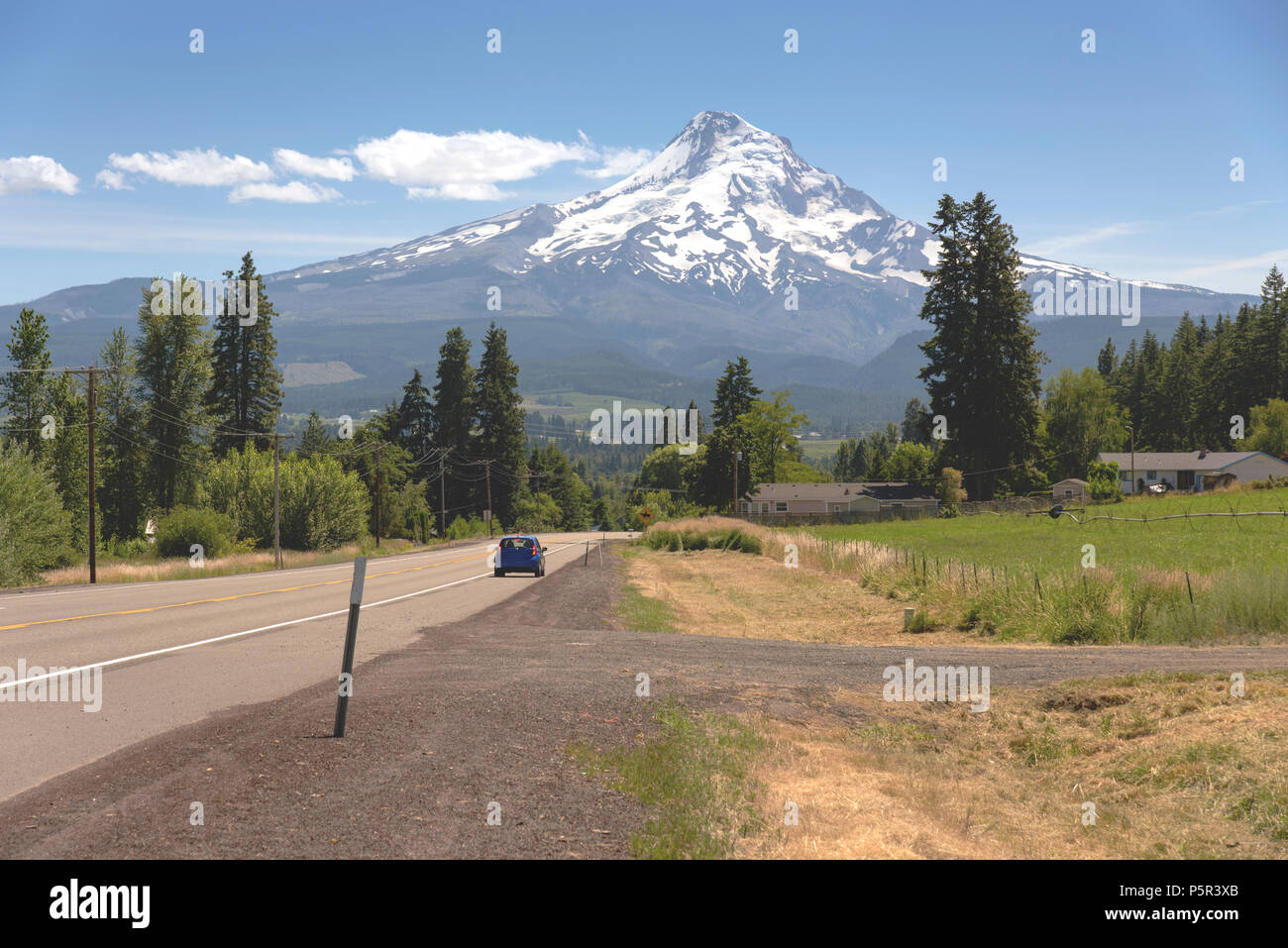 Hood River Valley and Mt. Hood Oregon state Stock Photo - Alamy