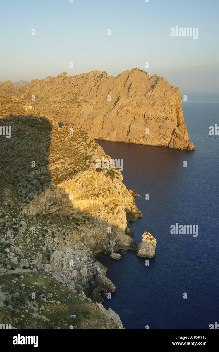 Cap de Catalunya desde el mirador des Colomer.Pollença. Tramuntana ...