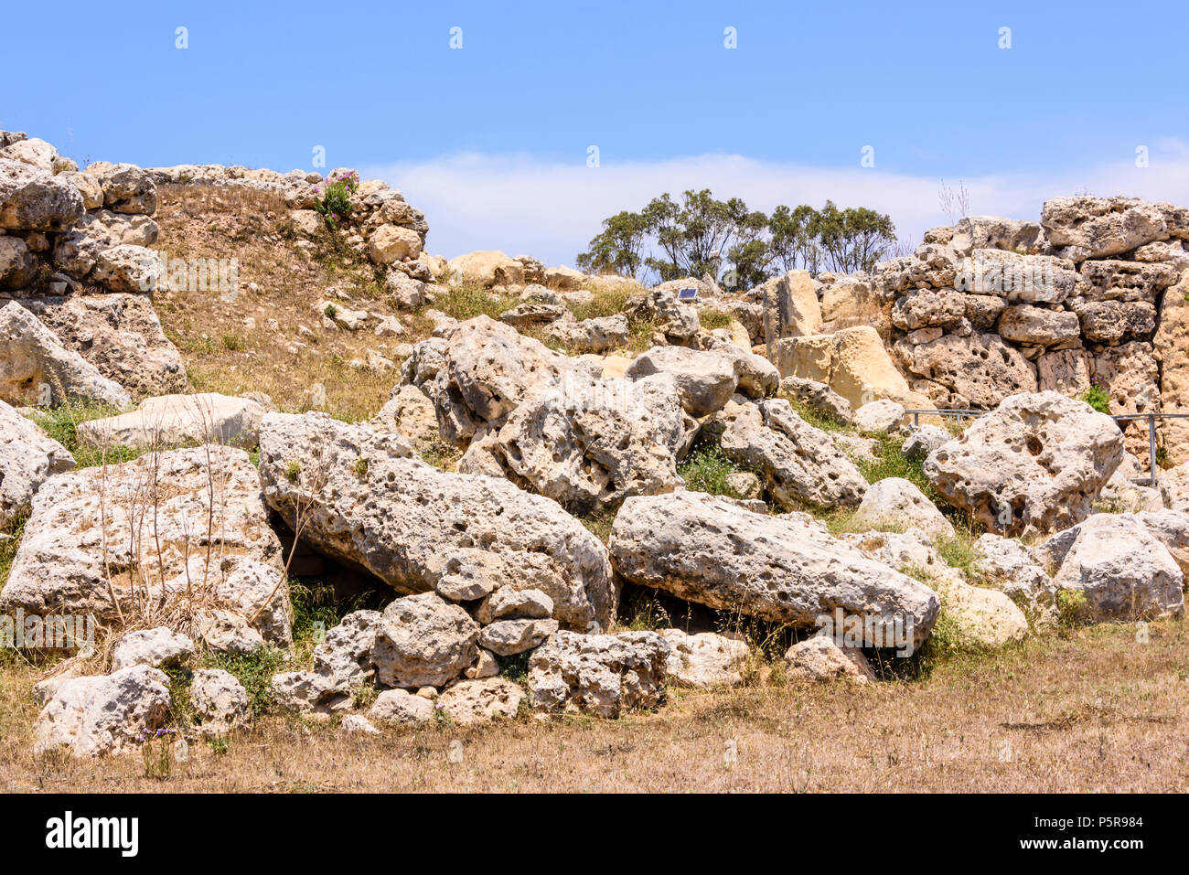 Destroyed ancient temple hi-res stock photography and images - Alamy