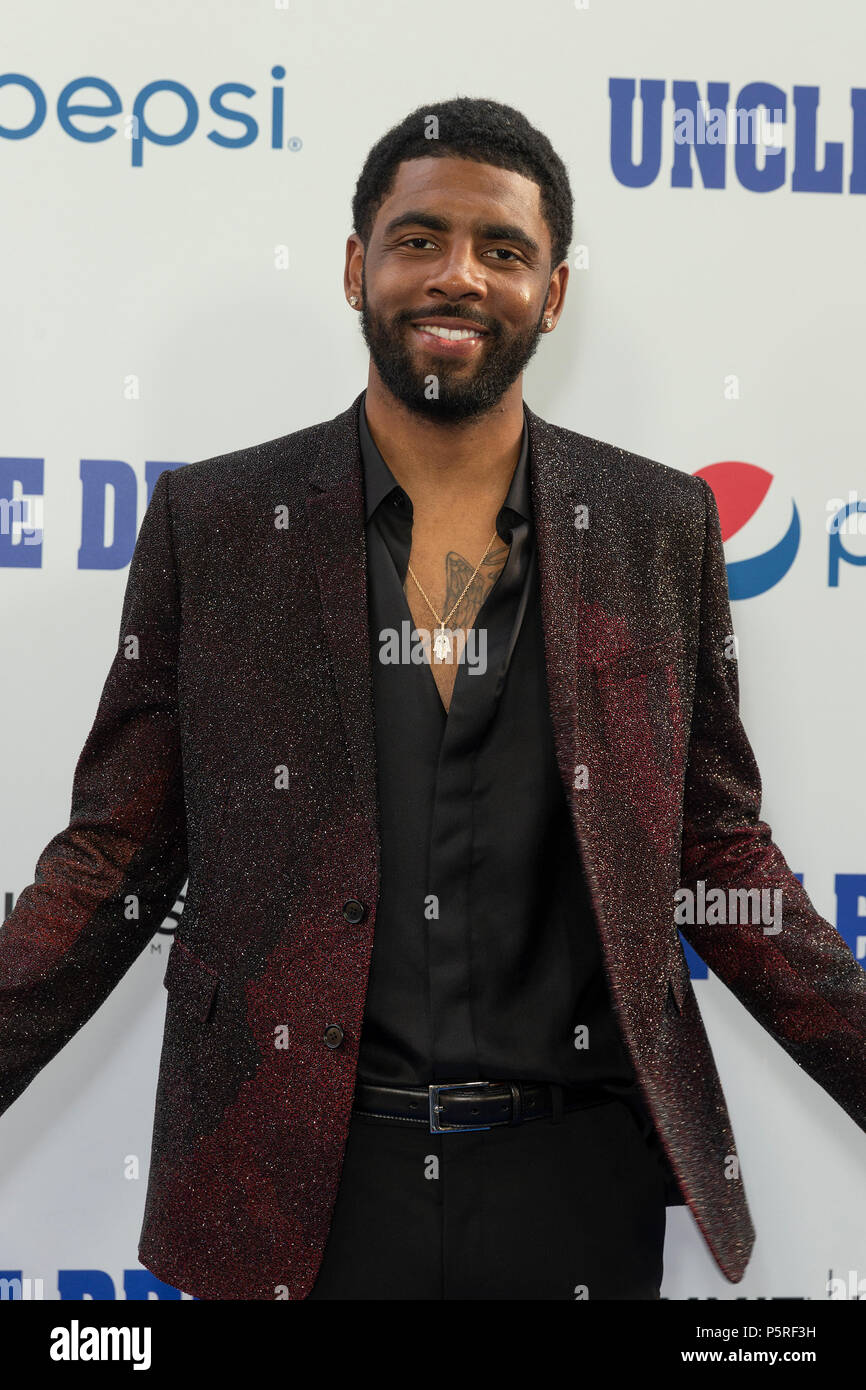 Kyrie irving 2018 hi-res stock photography and images - Alamy