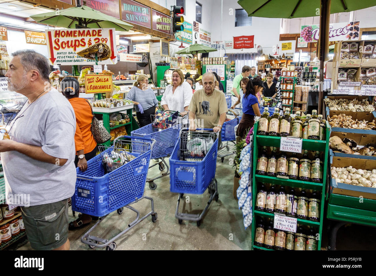 The boys farmers market hi-res stock photography and images - Alamy