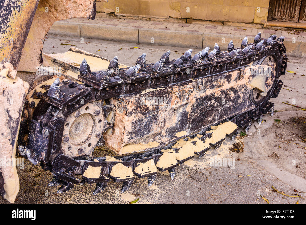 Rear toothed chain of a Vermeer V8550A trencher, for digging trenches ...
