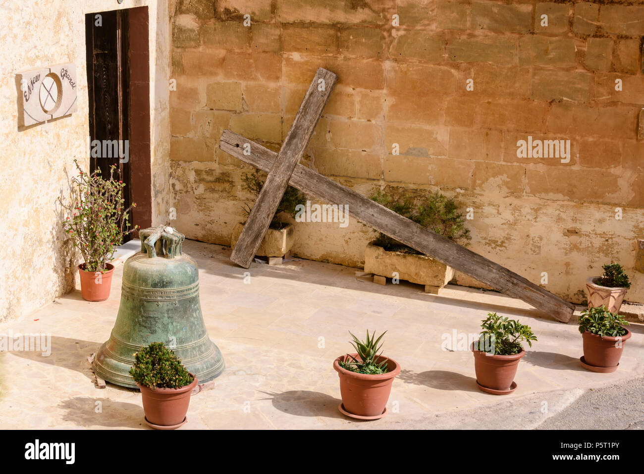Propped against the wall hi-res stock photography and images - Alamy