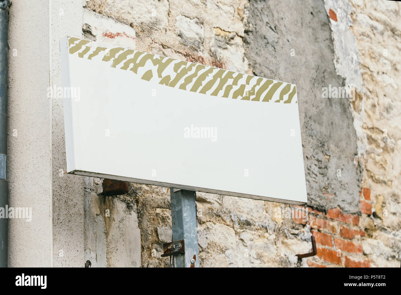 Sign without text hi-res stock photography and images - Alamy