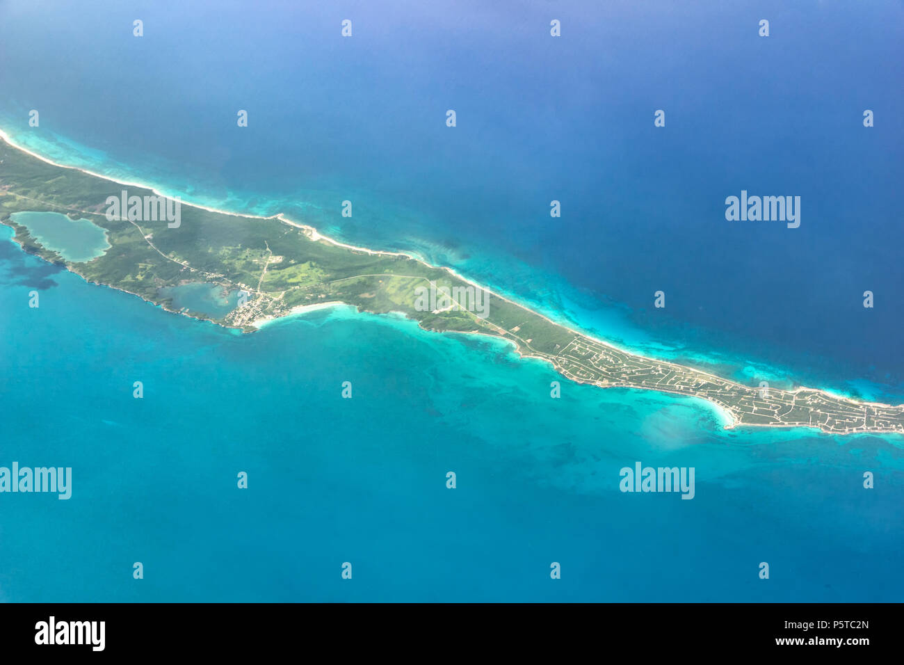 Top View of Bahamas, Caribbean, Paradise Beach Stock Photo - Alamy