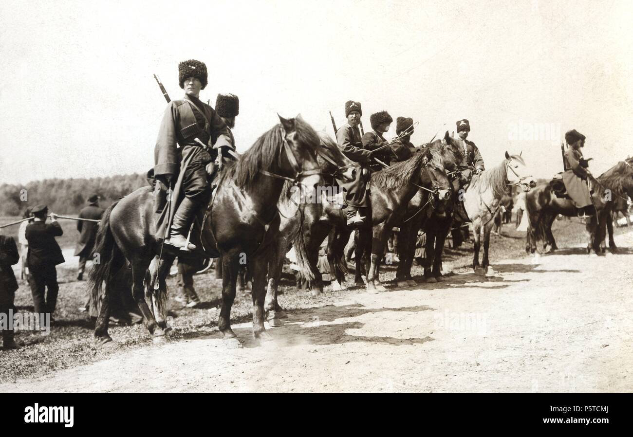 Cosacos rusos en la guerra mundial i hi-res stock photography and ...