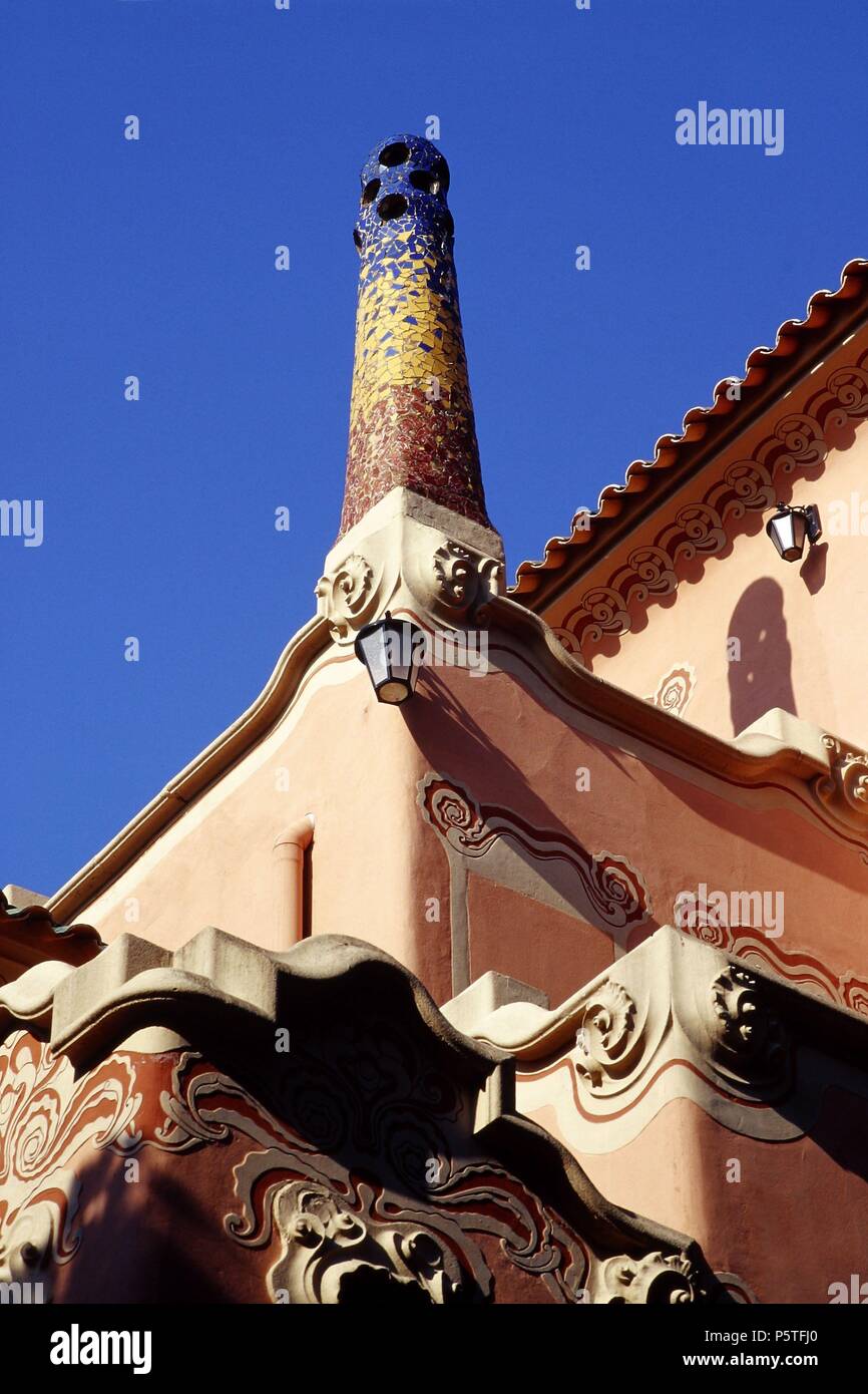 Park Güell. Detalle de la Casa-Museo Gaudí, diseñada por Francesc ...