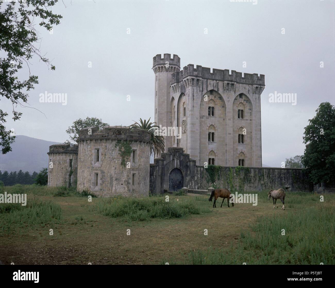 TORRE-CASTILLO DE ARTEAGA- ARQUITECTURA GOTICA-SIGLO XIII. Location ...