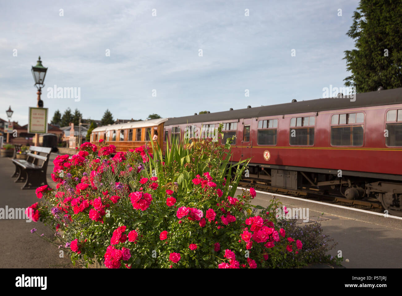 Steam train station flowers hi-res stock photography and images - Alamy