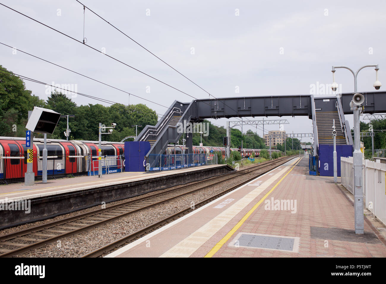 Ealing broadway hi-res stock photography and images - Alamy