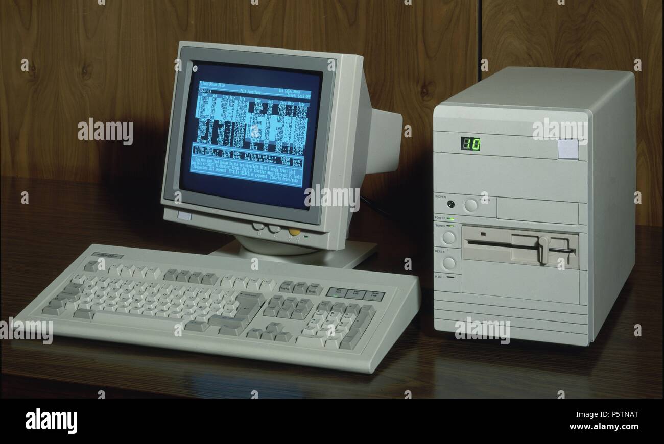 Computer 80s 20th century hi-res stock photography and images - Alamy