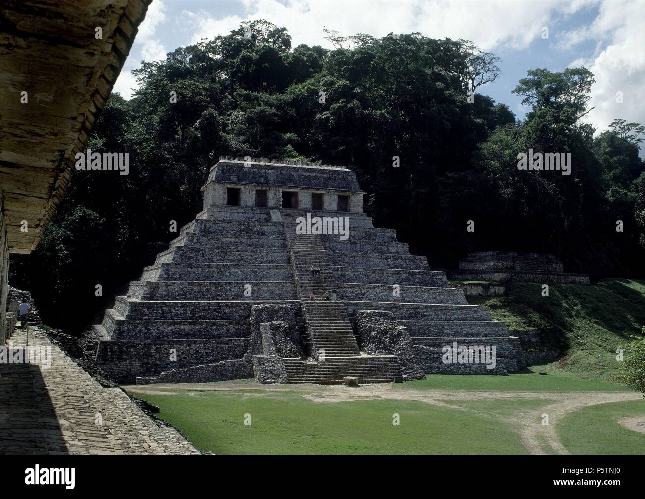 TEMPLO DE LAS INSCRIPCIONES-VISTA DEL CONJUNTO-ARTE MAYA. Location ...