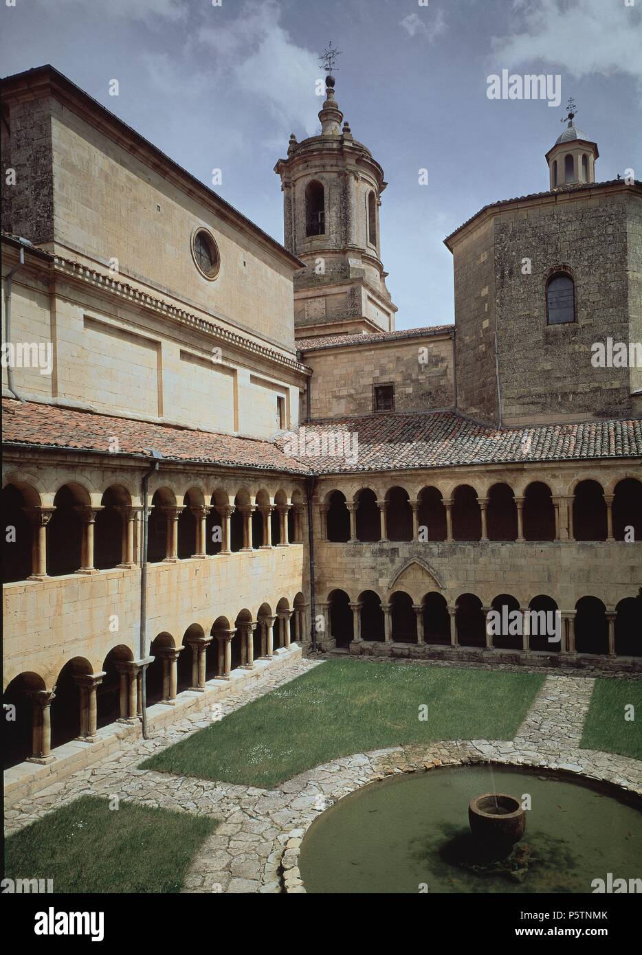 CLAUSTRO DEL MONASTERIO DE SANTO DOMINGO DE SILOS - SIGLOS XI/XII ...