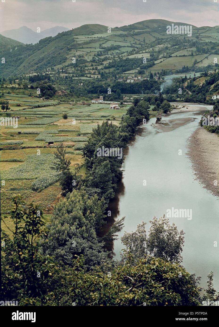 Nalon asturias hi-res stock photography and images - Alamy