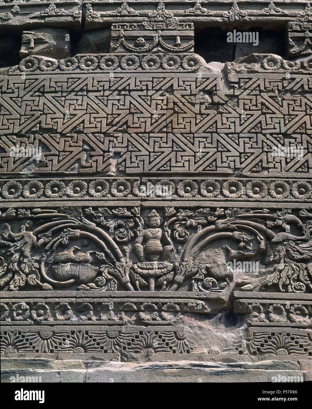 STUPA-DET RELIEVES DE LA BASE-PERIODO GUPTA-. Author: ASHOKA. Location ...