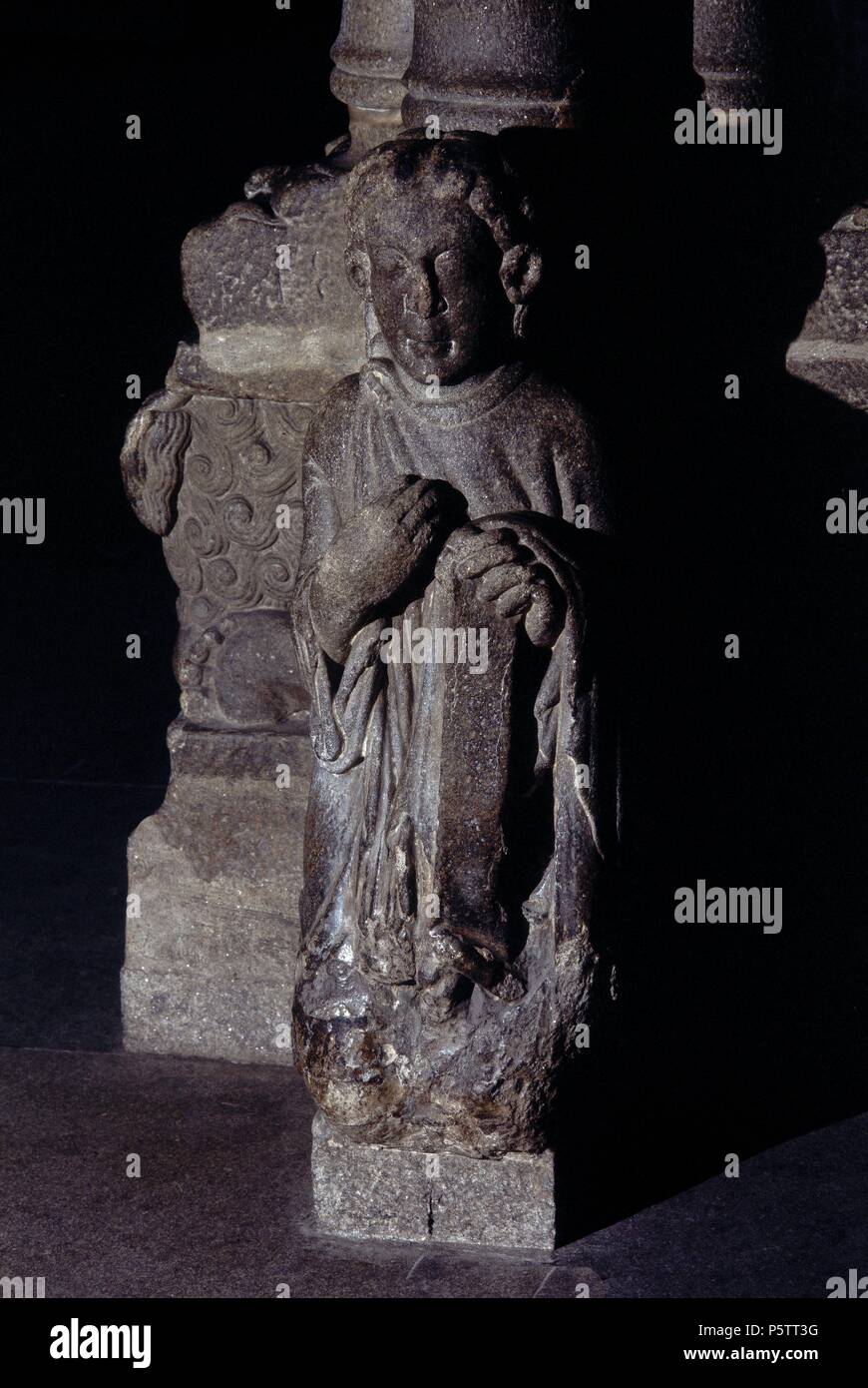 SANTO DOS CROQUES - AUTORRETRATO DEL MAESTRO MATEO EN EL PORTICO DE LA ...