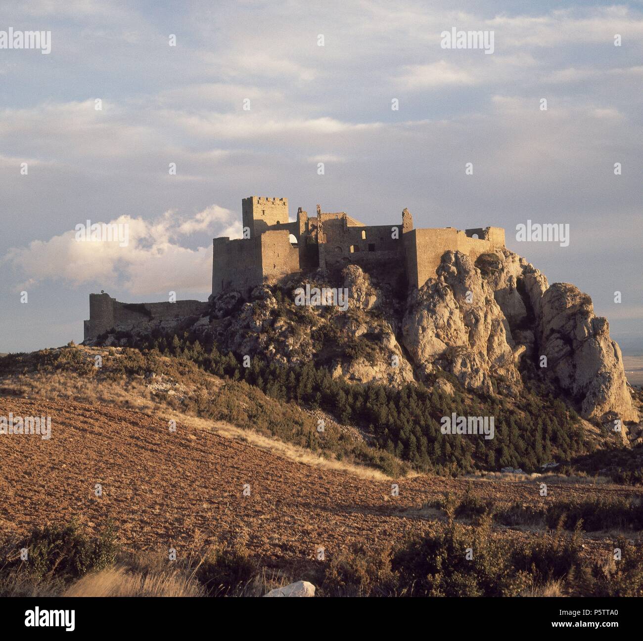 Romanico castle hi-res stock photography and images - Alamy