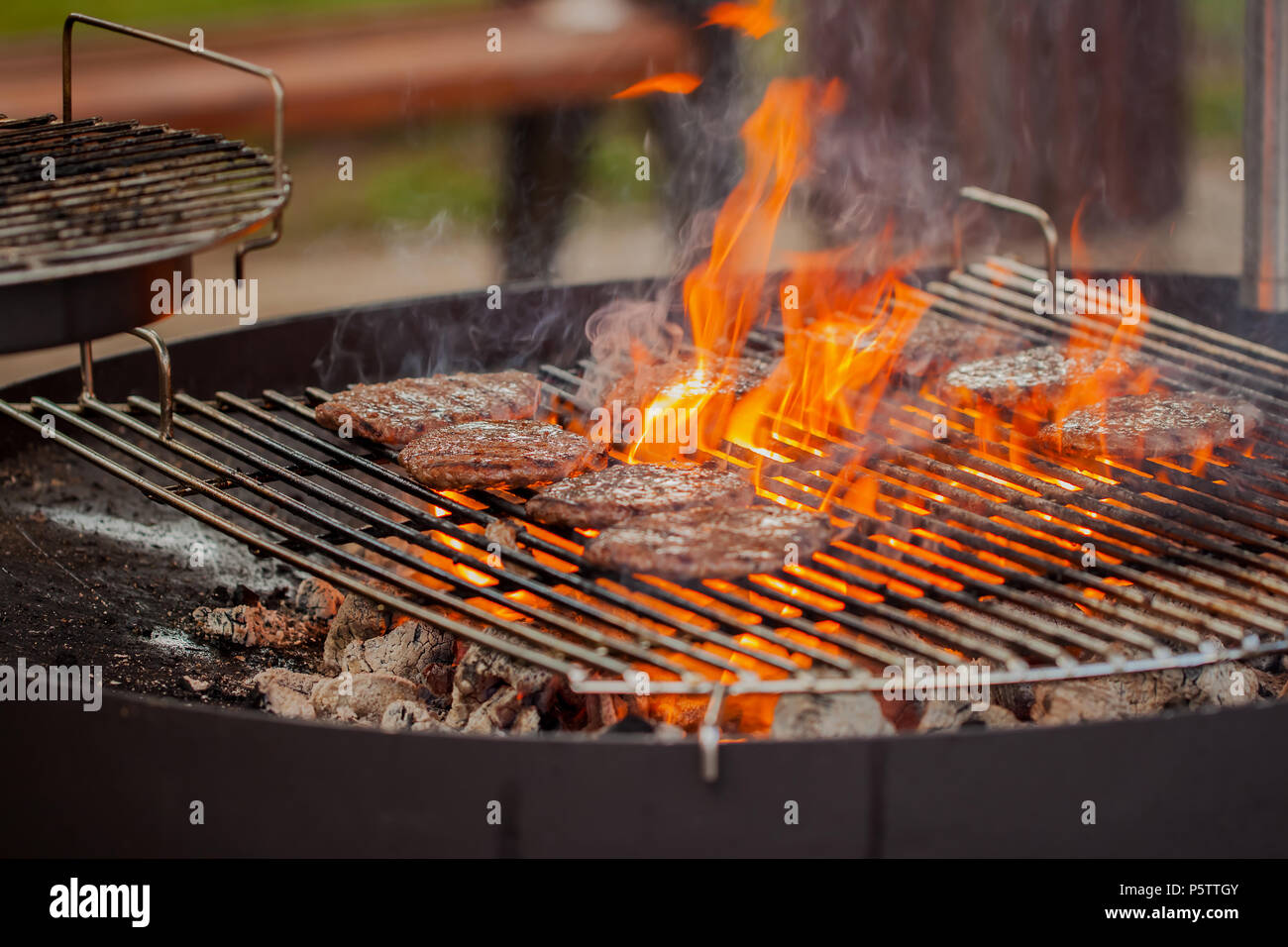 Hamburger fire flame cheeseburger hi-res stock photography and images ...