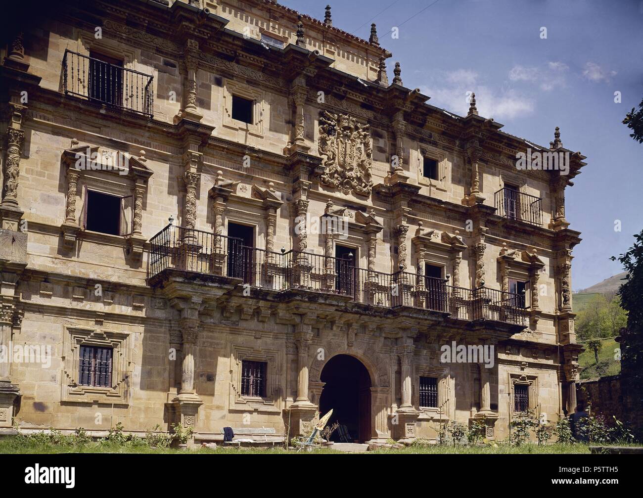 CONSTRUIDO EN 1718 - FACHADA BARROCA - TAMBIEN LLAMADO PALACIO DE DIAZ ...