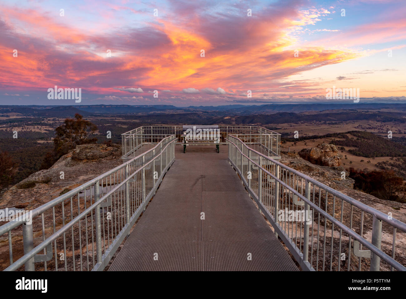 Over wall look hi-res stock photography and images - Alamy