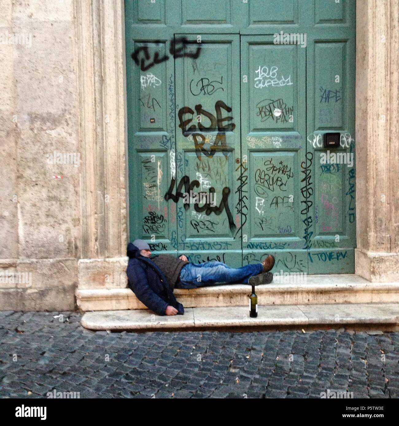 Homeless In Rome Stock Photos & Homeless In Rome Stock Images - Alamy