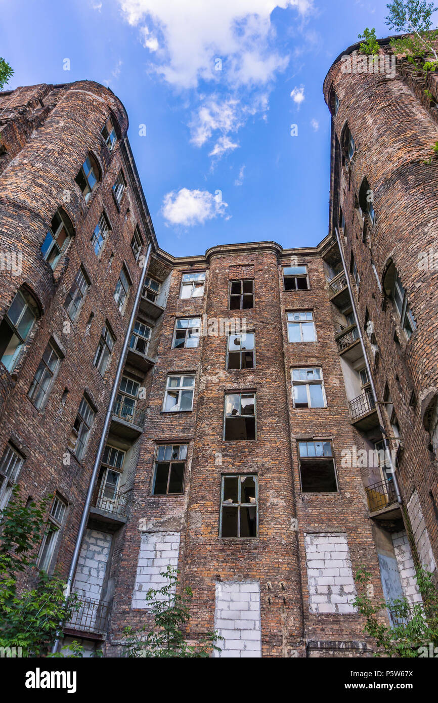 Warsaw, Poland - June 01st, 2018: Preserved but ruined tenement ...