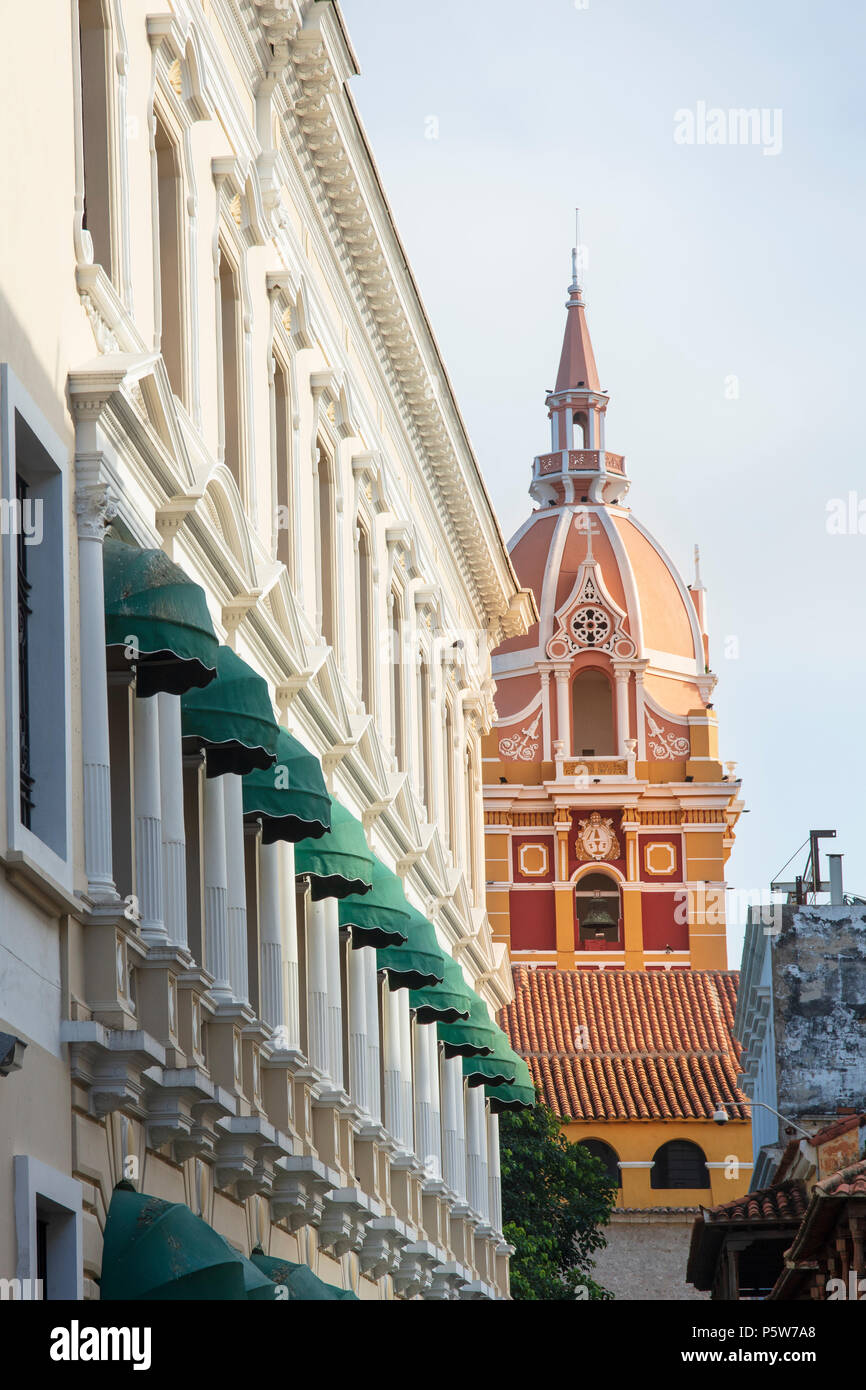 A street in the historic centre of Cartagena showing the cupola and ...