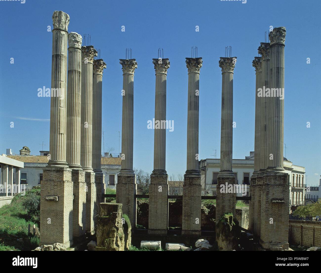 TEMPLO ROMANO-COLUMNAS. Location: TEMPLO DE CLAUDIO MARCELO, CORDOBA ...