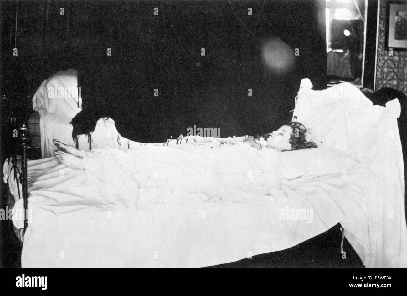 Deathbed victorian hi-res stock photography and images - Alamy