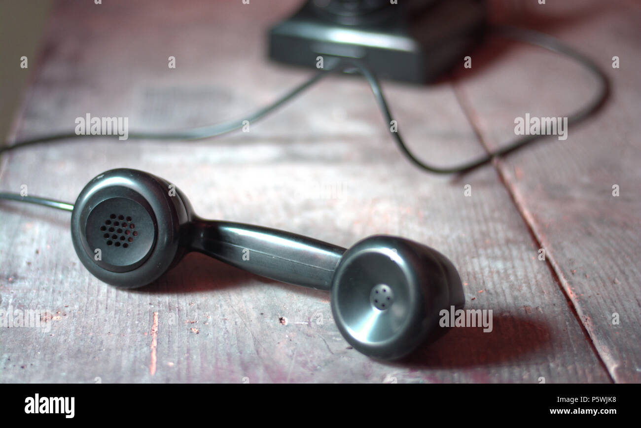 Iphone telephone receiver hi-res stock photography and images - Alamy