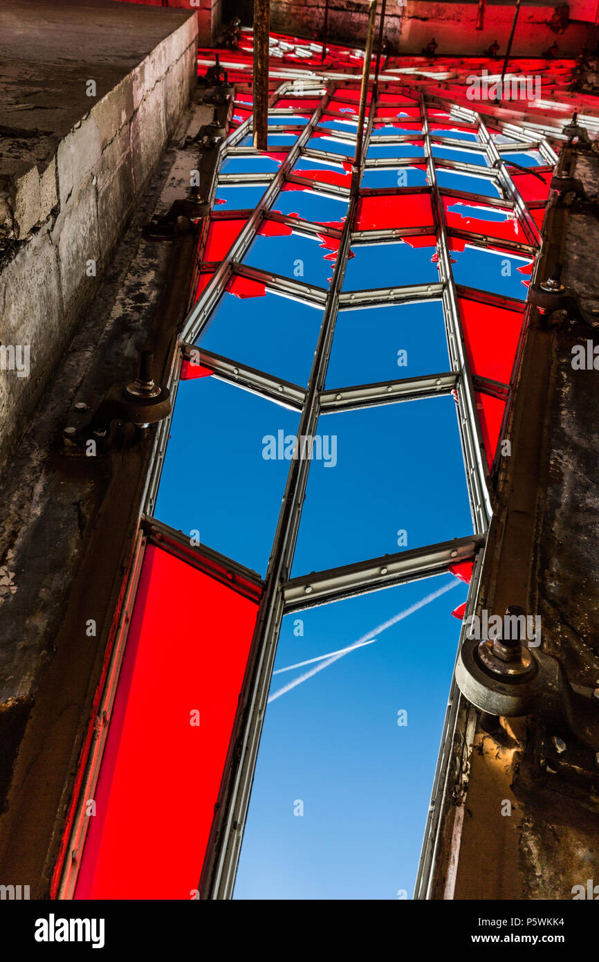 Buzludzha Monument - looking through the red star Stock Photo - Alamy