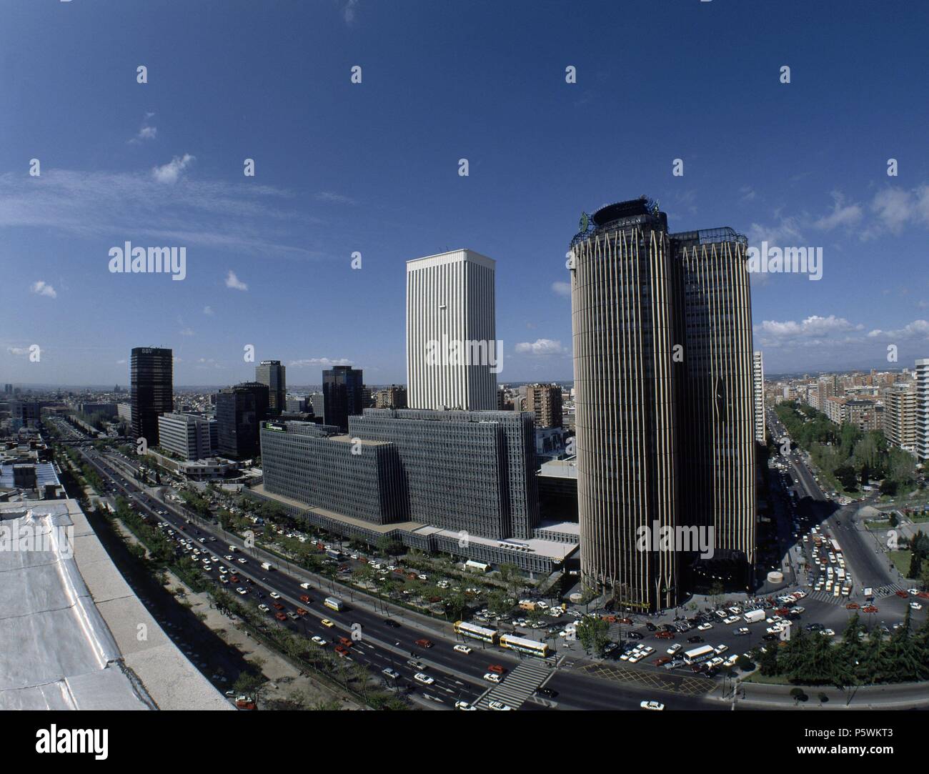 VISTA DE EDIFICIOS DE AZCA. Location: AZCA, SPAIN Stock Photo - Alamy