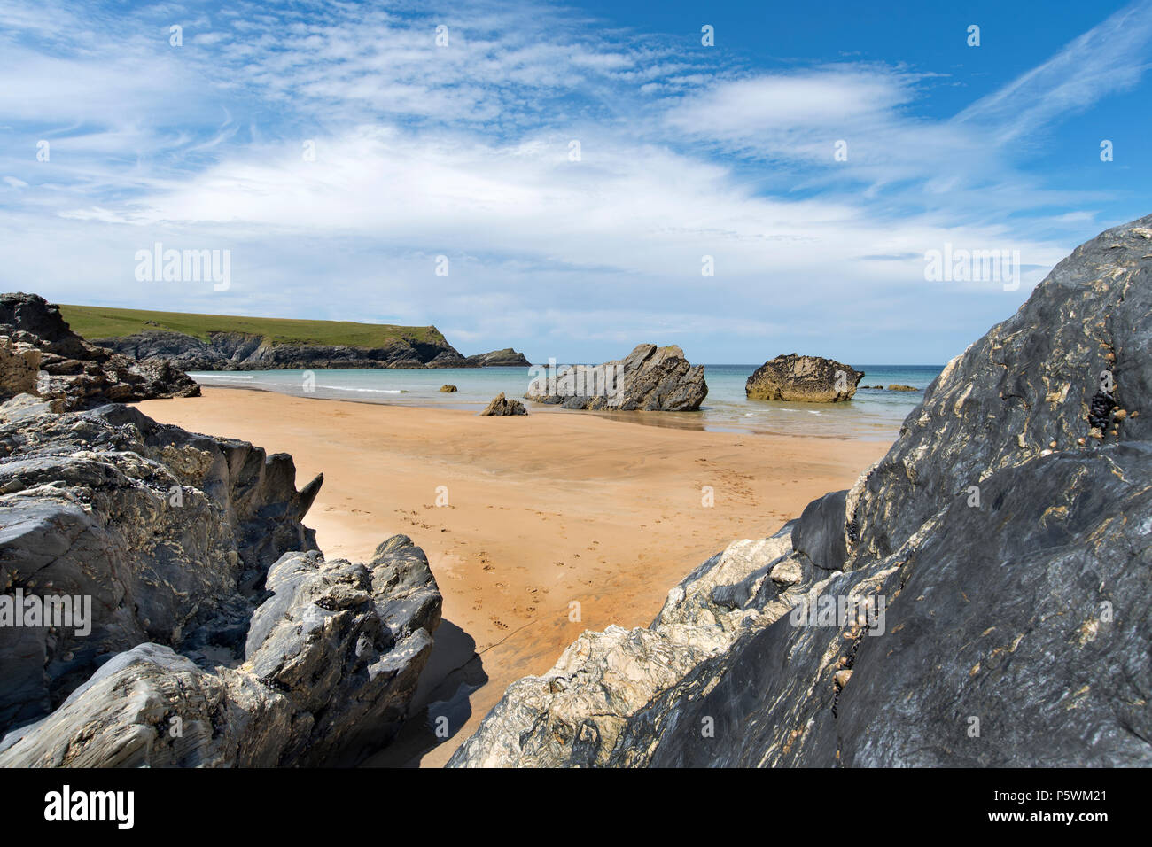 Porth joke beach cornwall hi-res stock photography and images - Alamy