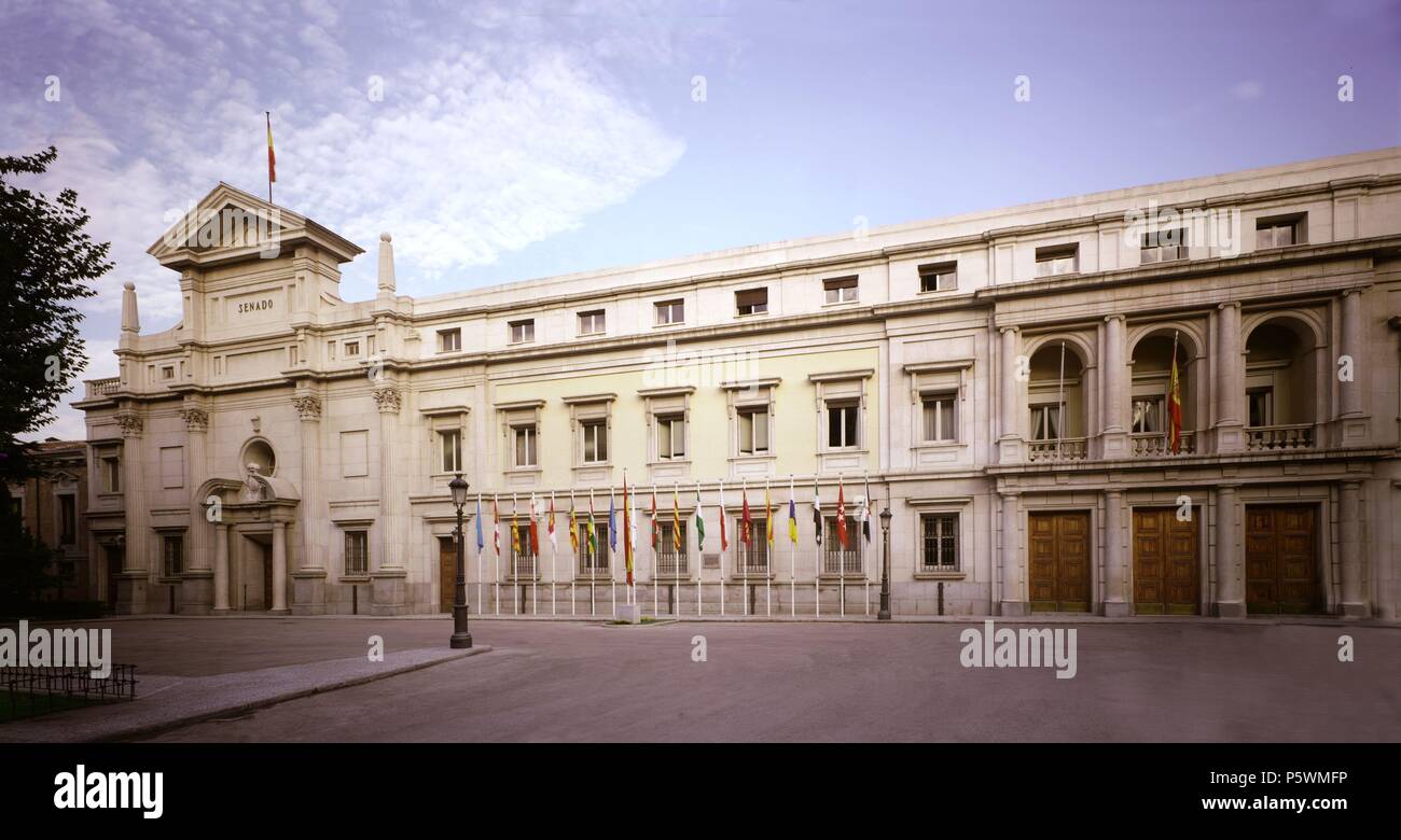 FACHADA PRINCIPAL DEL SENADO CON BANDERAS AUTONOMICAS - 2001. Location ...