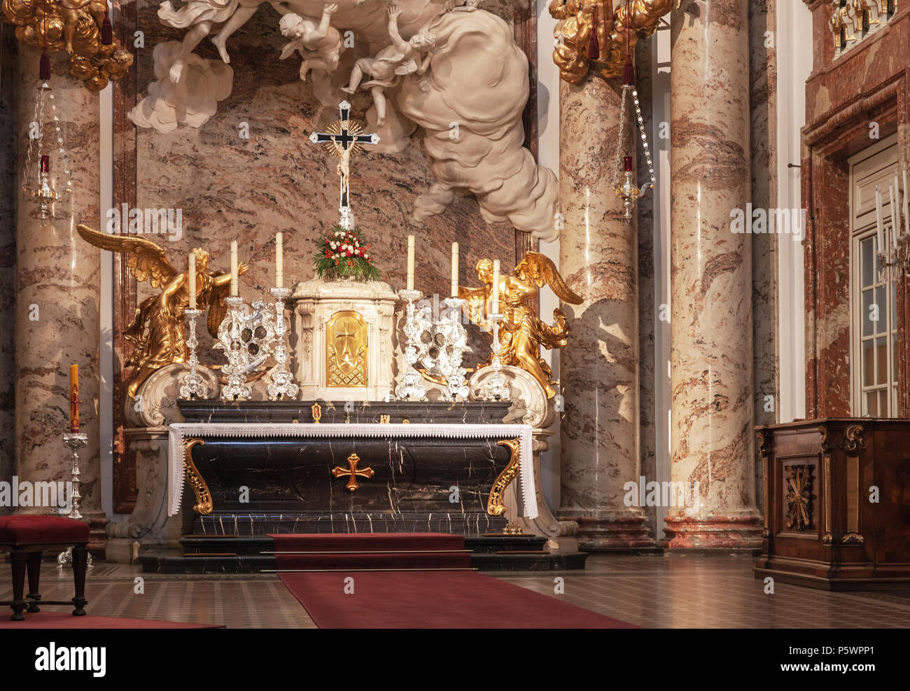 Karlskirche Vienna Interior Stock Photos & Karlskirche Vienna Interior ...