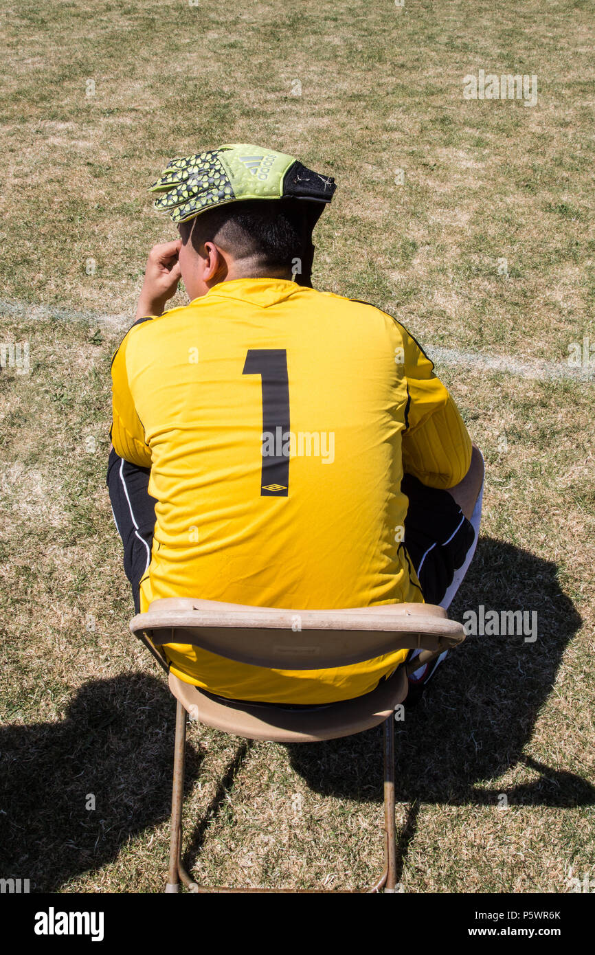 Footballers and goalkeeper hi-res stock photography and images - Alamy