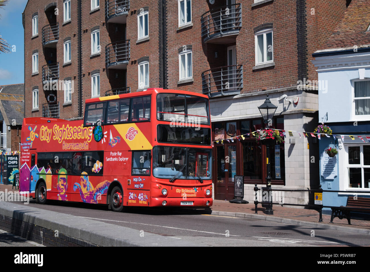 City side seeing hi-res stock photography and images - Alamy