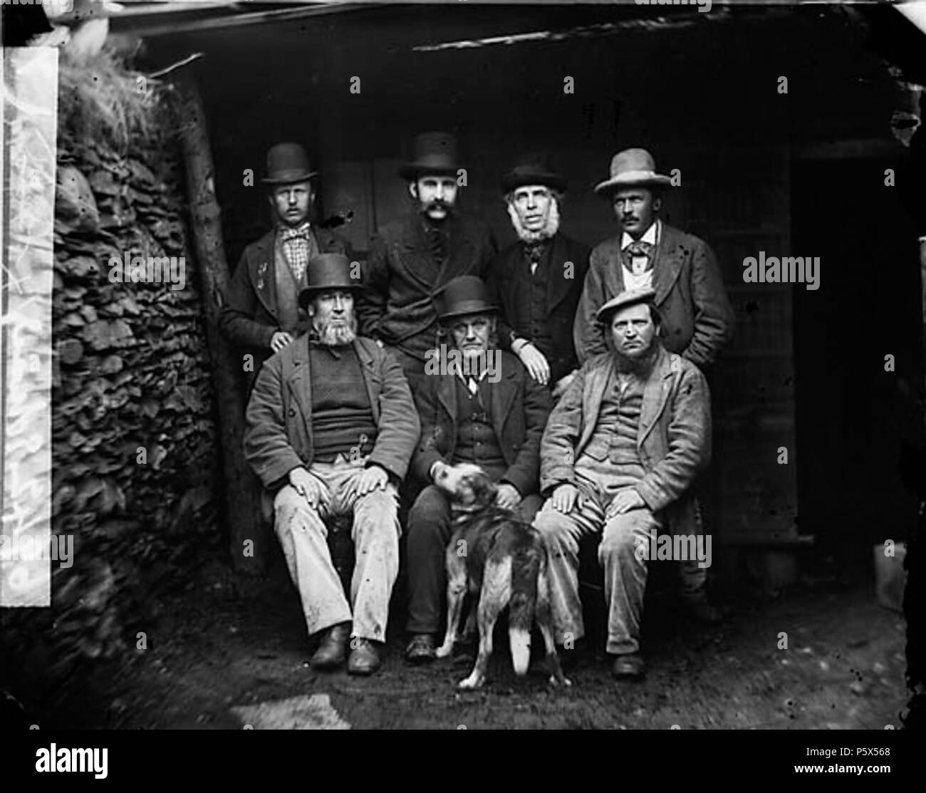 12 5 x 10 5 x 1 5 cm Black and White Stock Photos & Images - Alamy