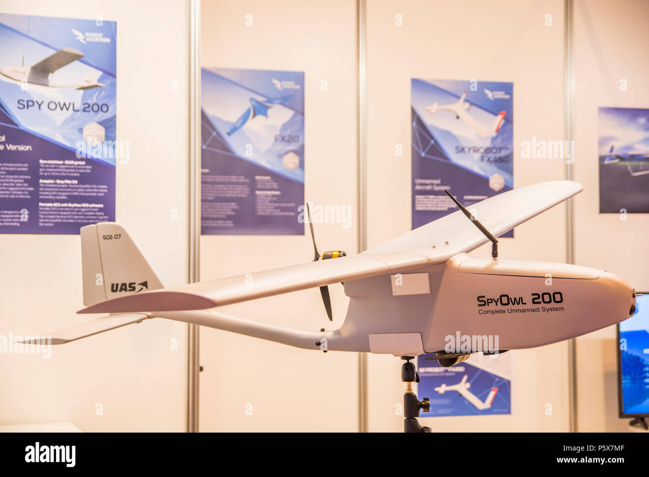 Aircraft system hi-res stock photography and images - Alamy