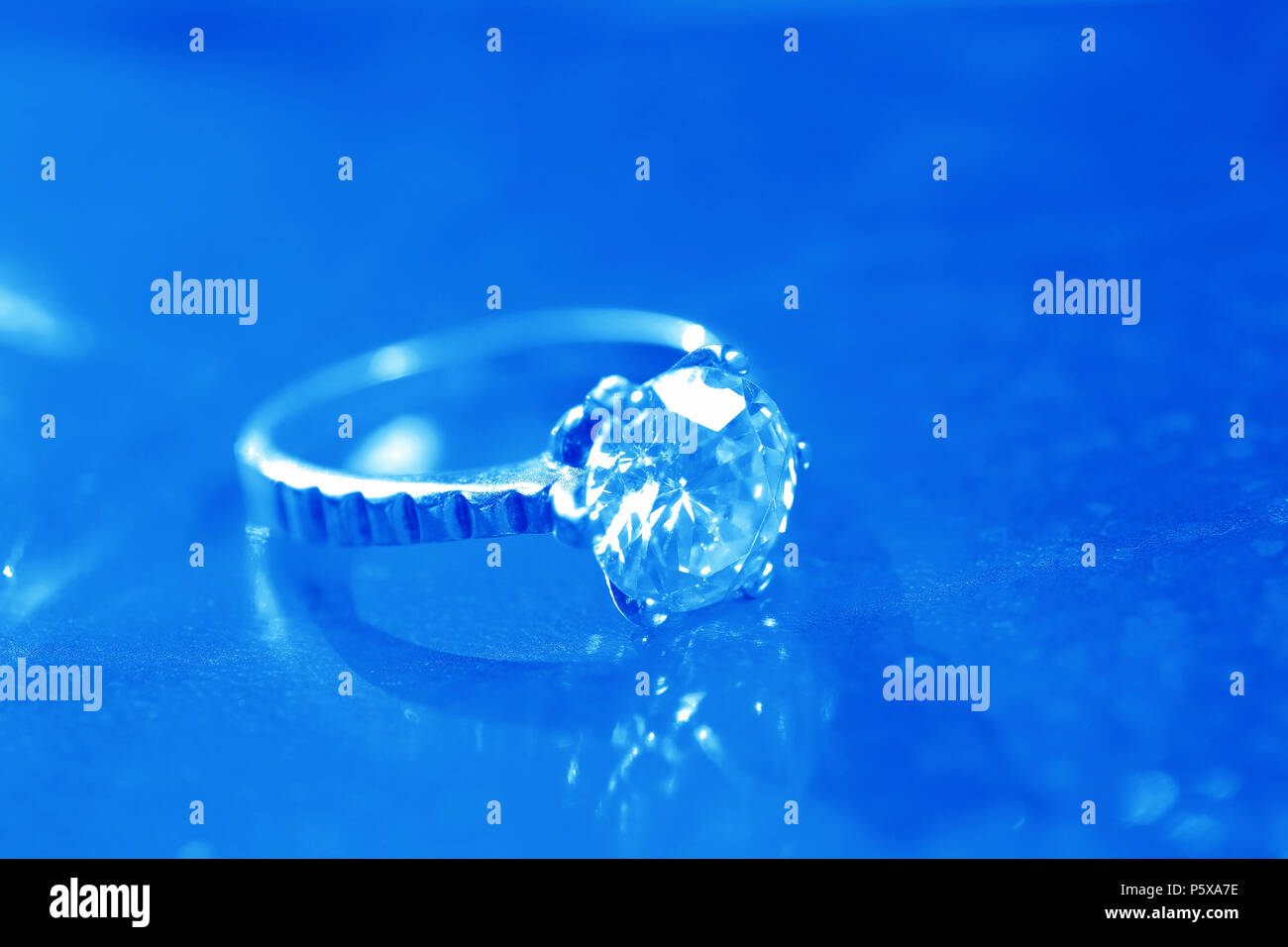 Valuable present hi-res stock photography and images - Alamy