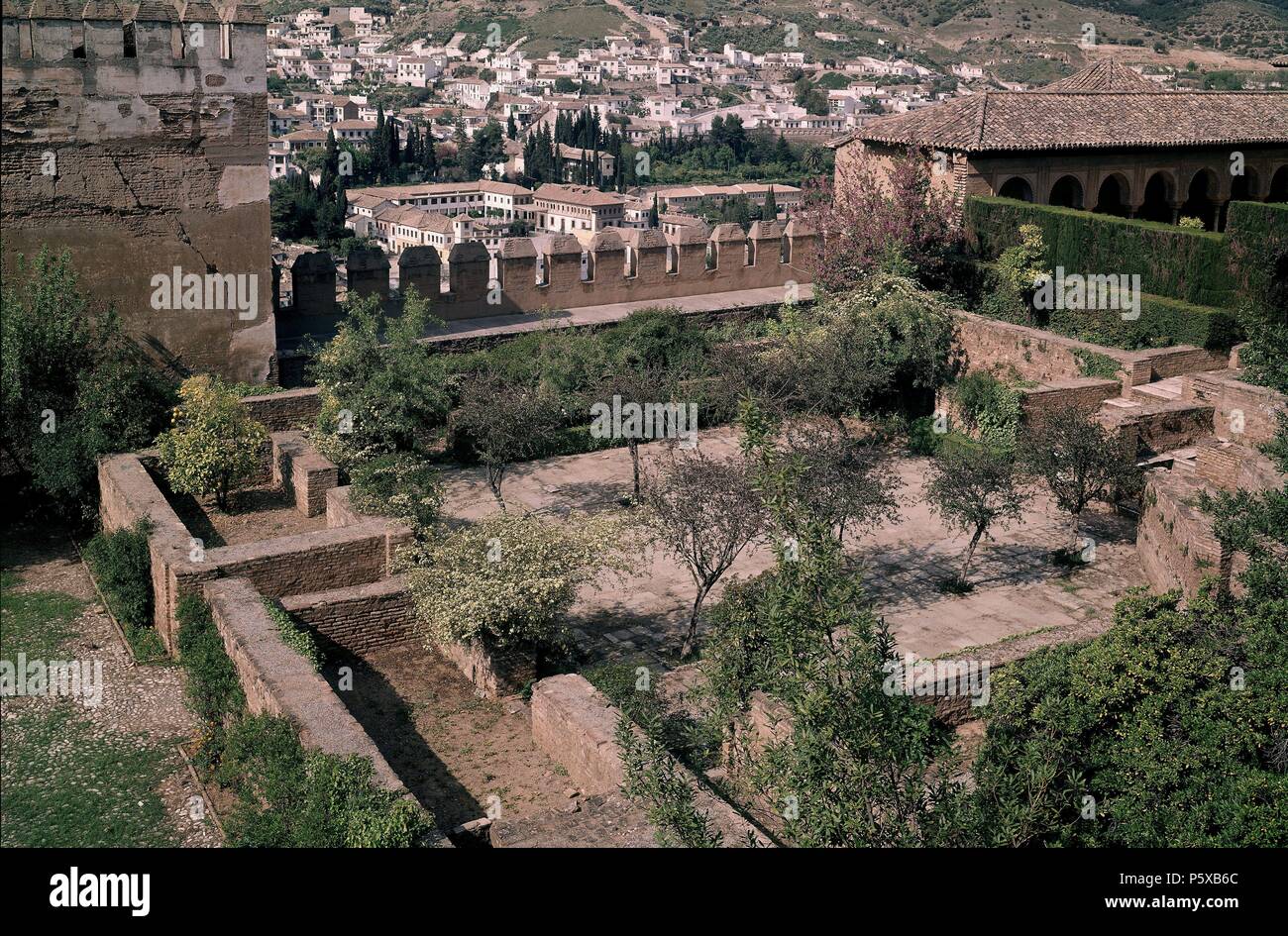 MEXUAR - RUINAS DEL PALACIO. Location: ALHAMBRA-MEXUAR, GRANADA, SPAIN ...