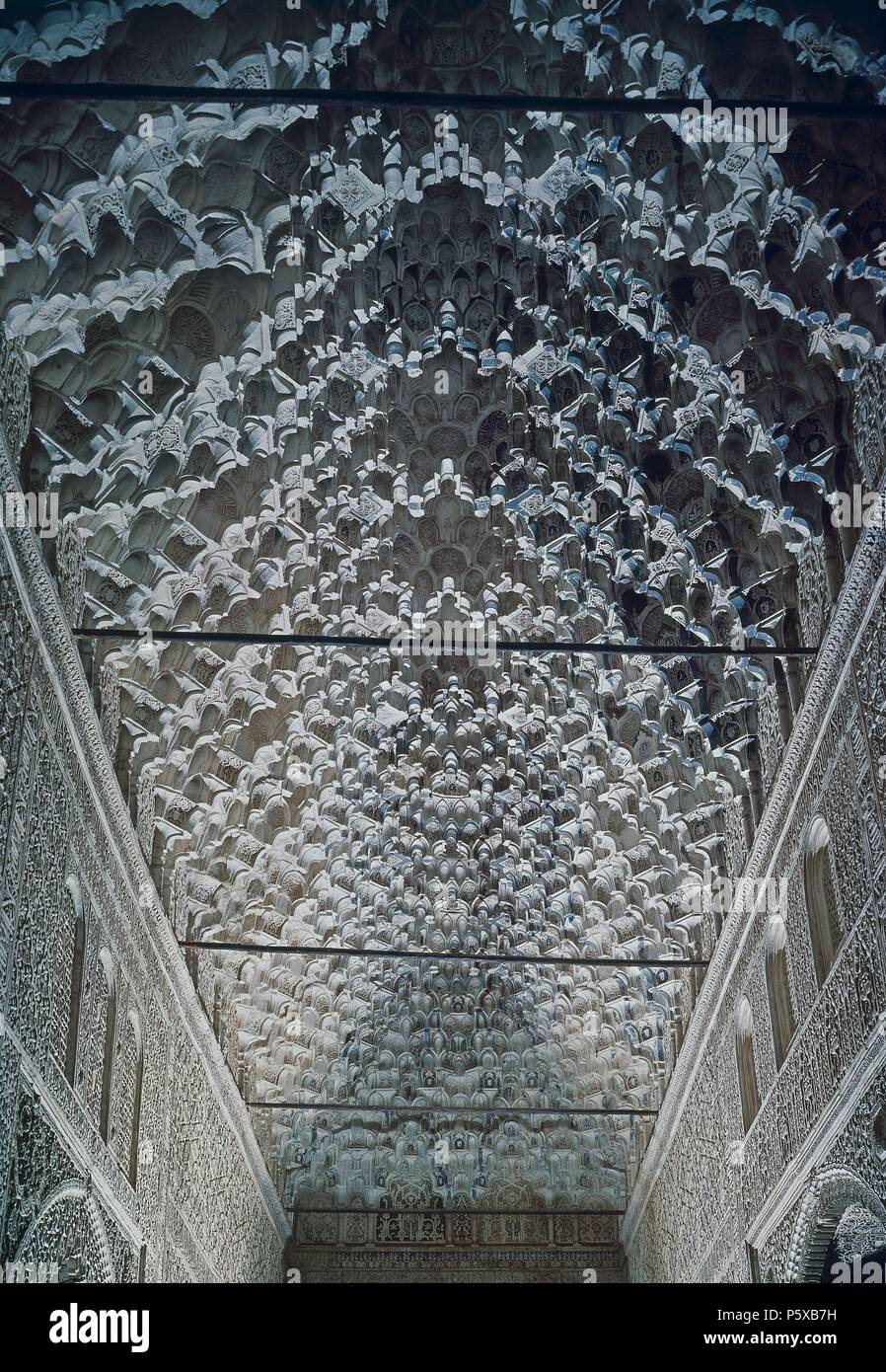SALA AJIMECES - BOVEDA MOCARABE. Location: ALHAMBRA, GRANADA, SPAIN ...