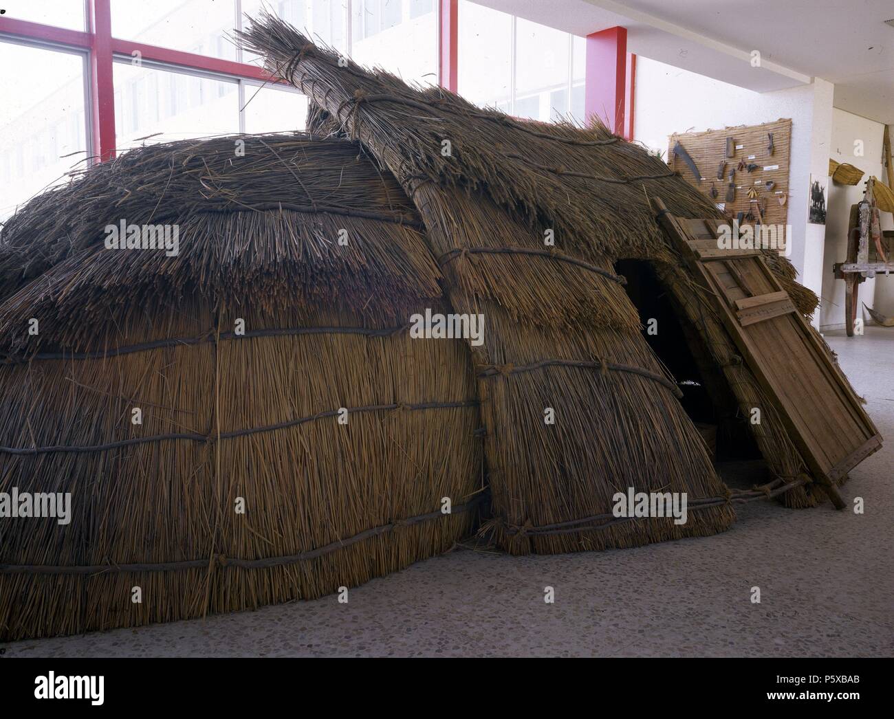 Choza de paja hi-res stock photography and images - Alamy