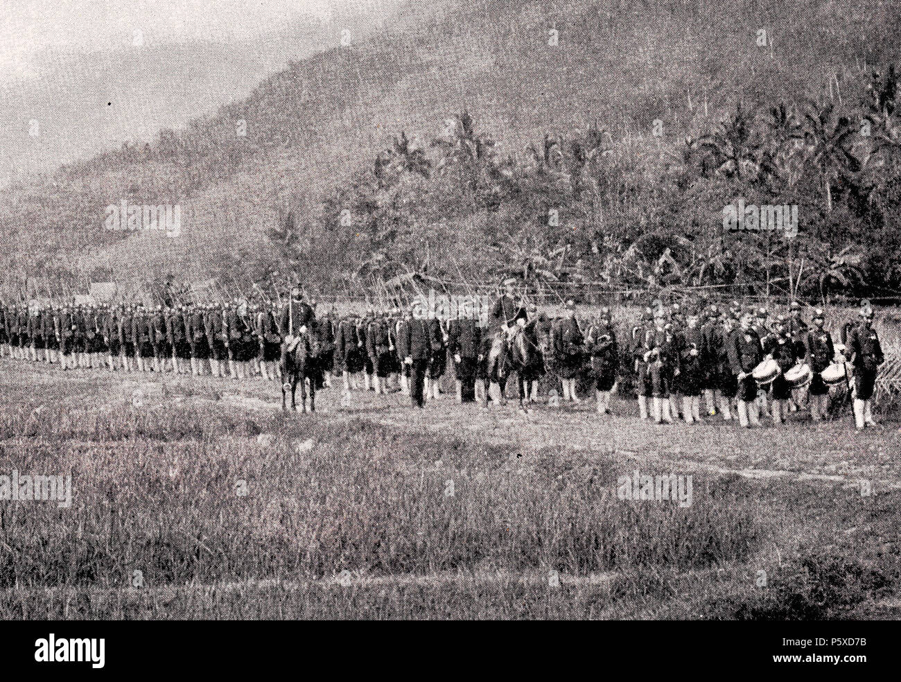 Indonesian army in uniform hi-res stock photography and images - Alamy