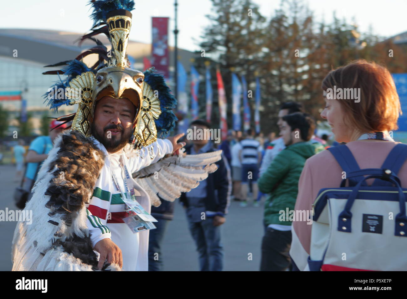 Bird head cup hi-res stock photography and images - Alamy