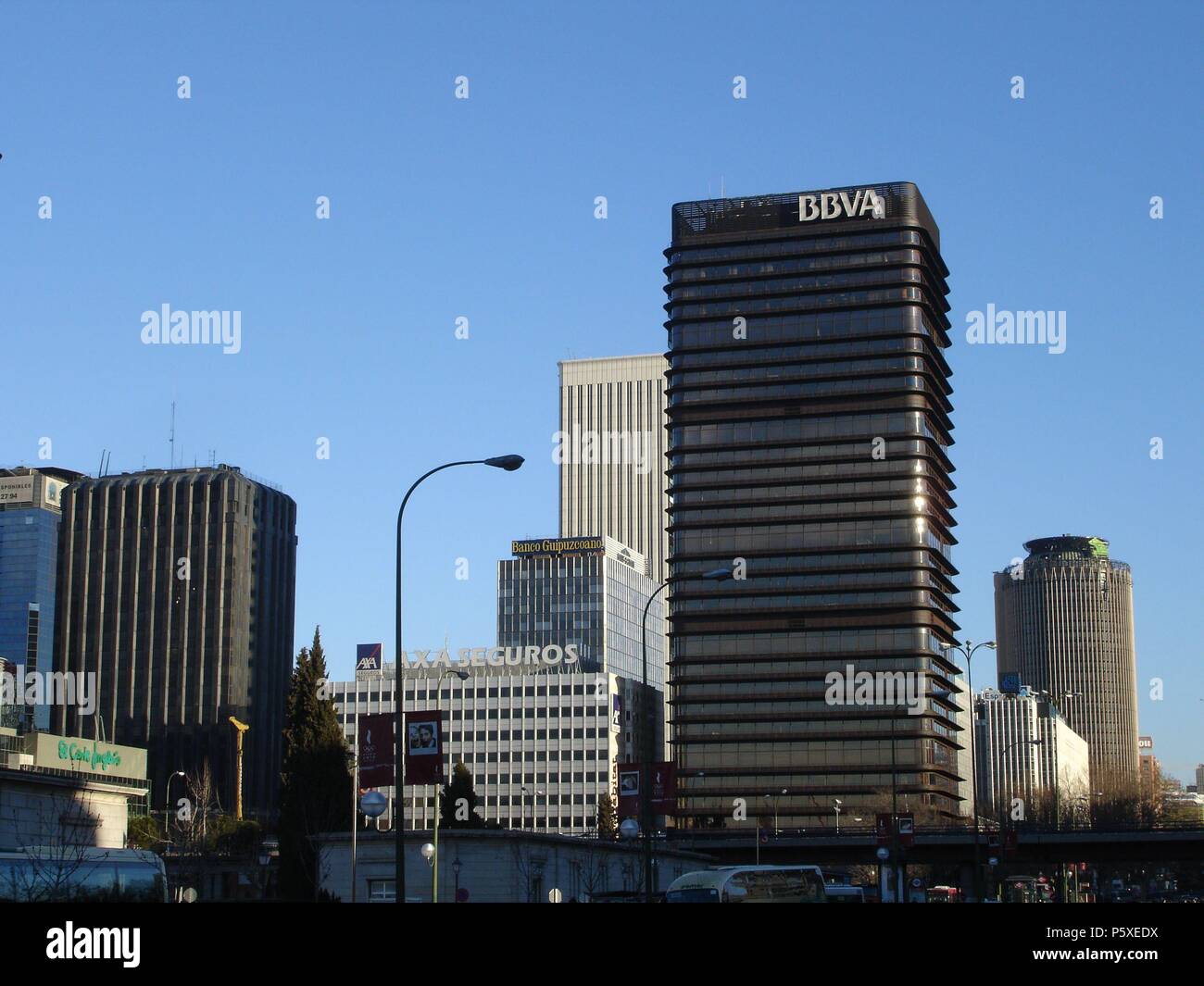 EDIFICIO BBVA CONTRUIDO ENTRE 1971 Y 1978. Location: AZCA, SPAIN Stock ...