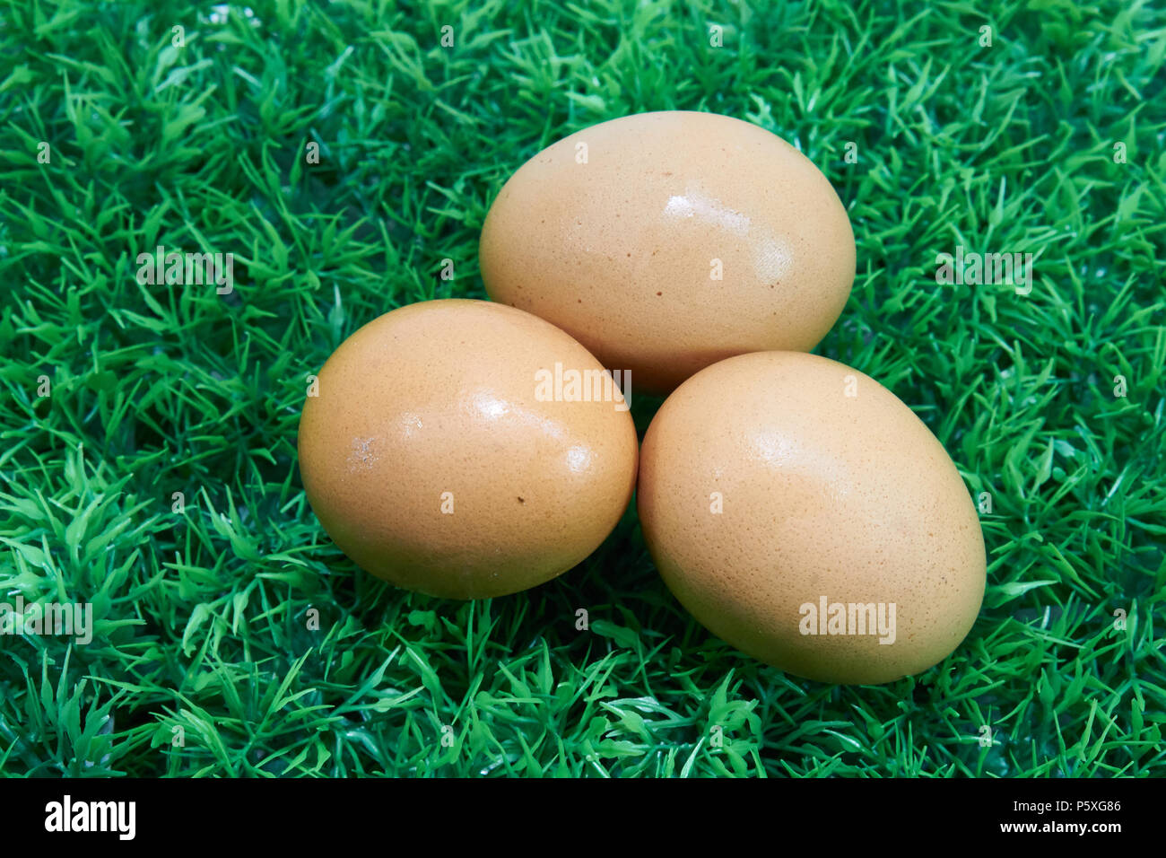 Eggs in a triangle hi-res stock photography and images - Alamy