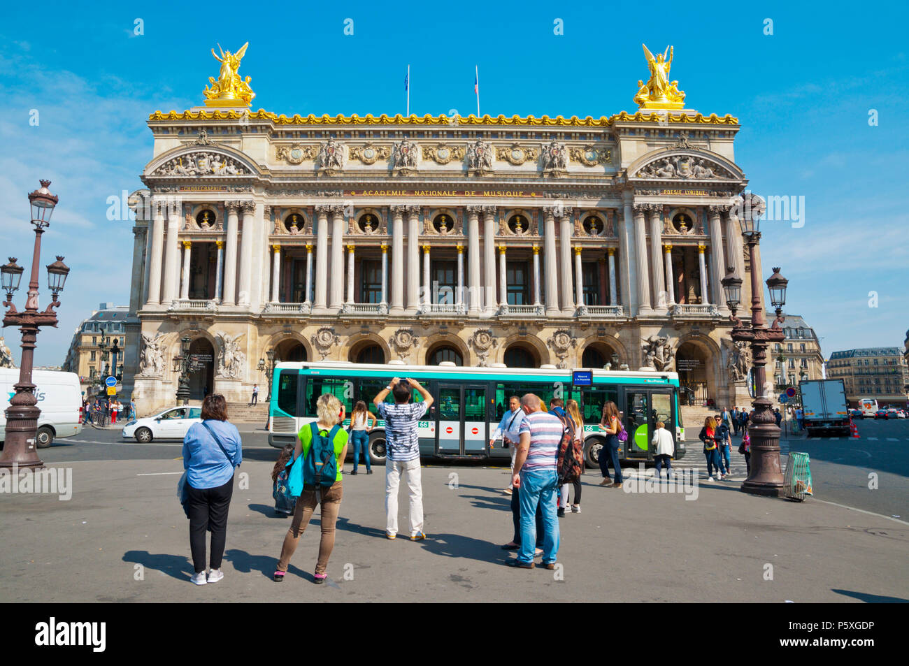 Paris opera house exterior hi-res stock photography and images - Alamy