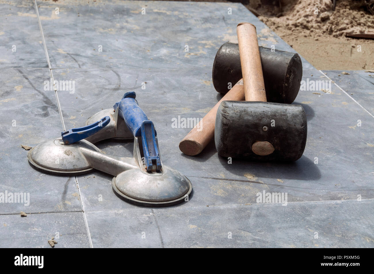 Paving garden sand hi-res stock photography and images - Alamy